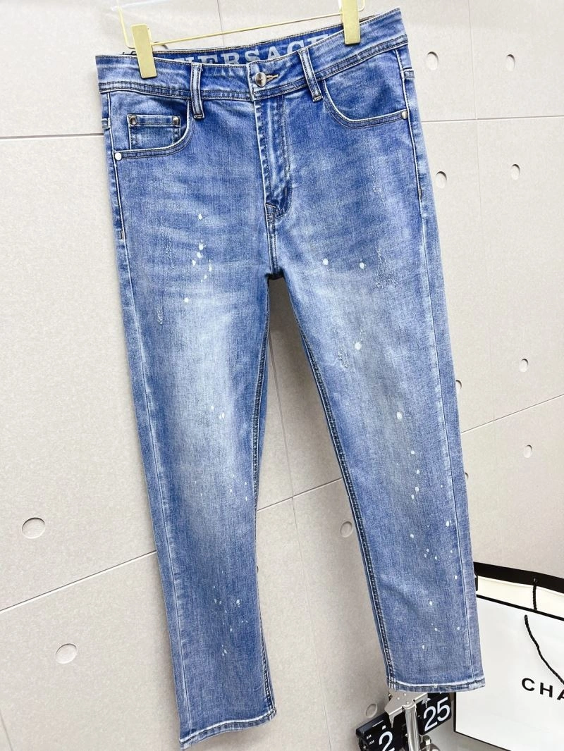 Accurate model Versace Jeans
