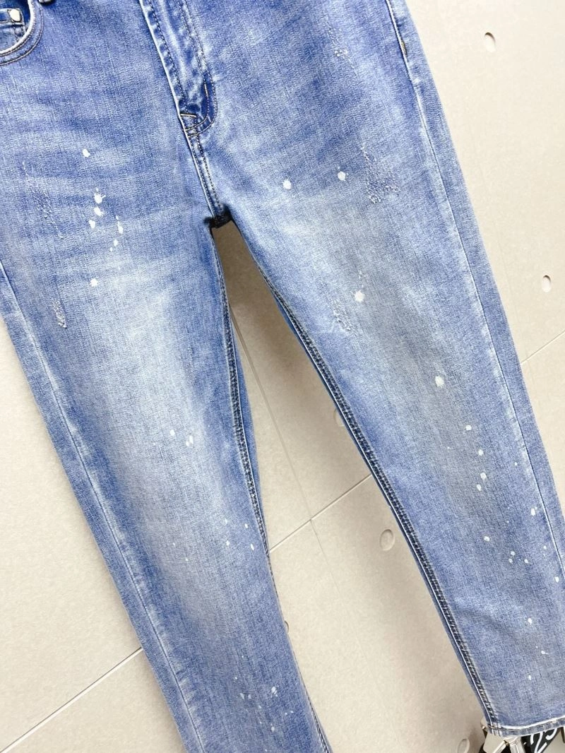 Accurate model Versace Jeans