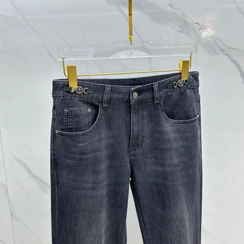 High fidelity Versace Jeans