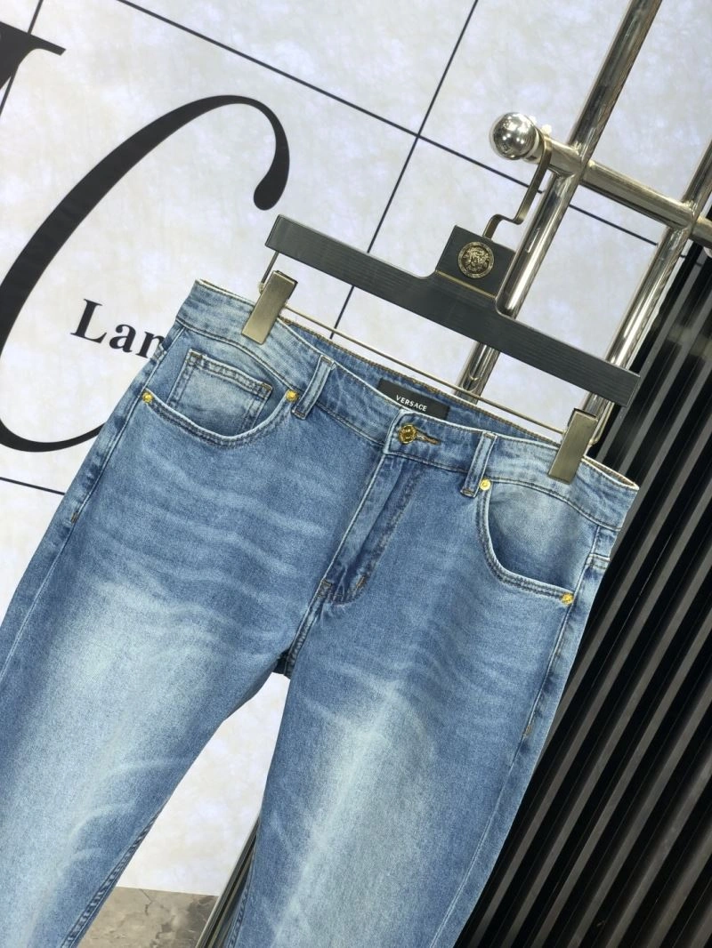 Precise copy Versace Jeans