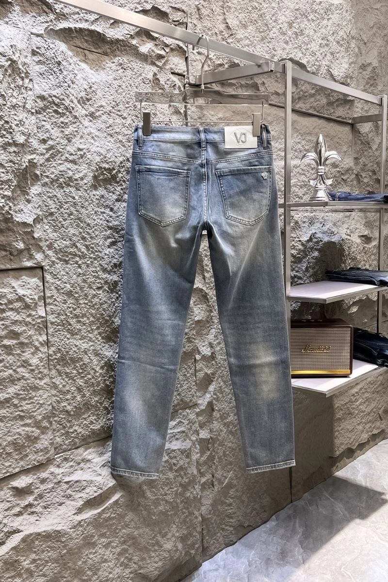 Low-cost Versace Jeans