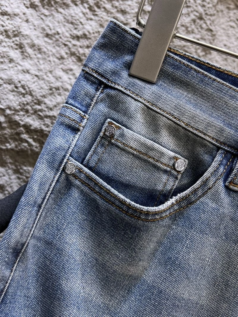 Low-cost Versace Jeans