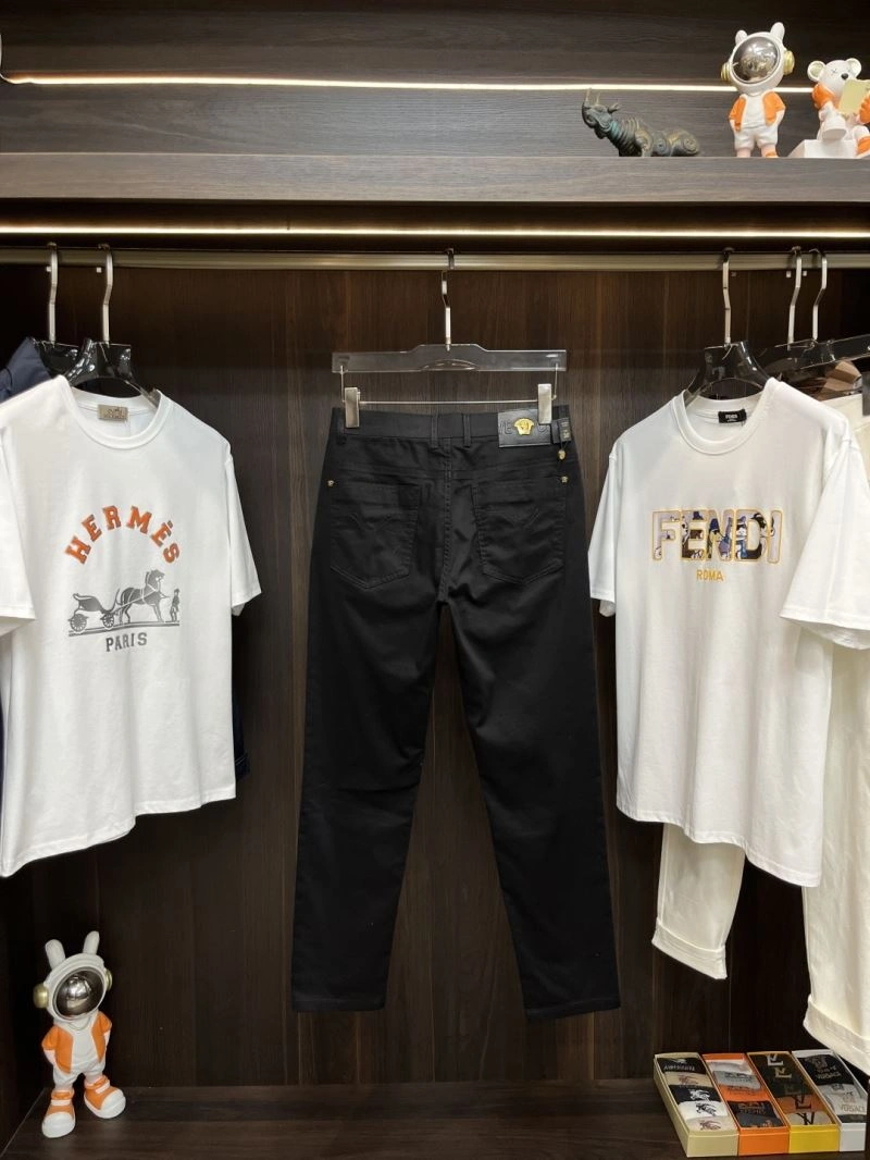 Precise copy Versace Jeans
