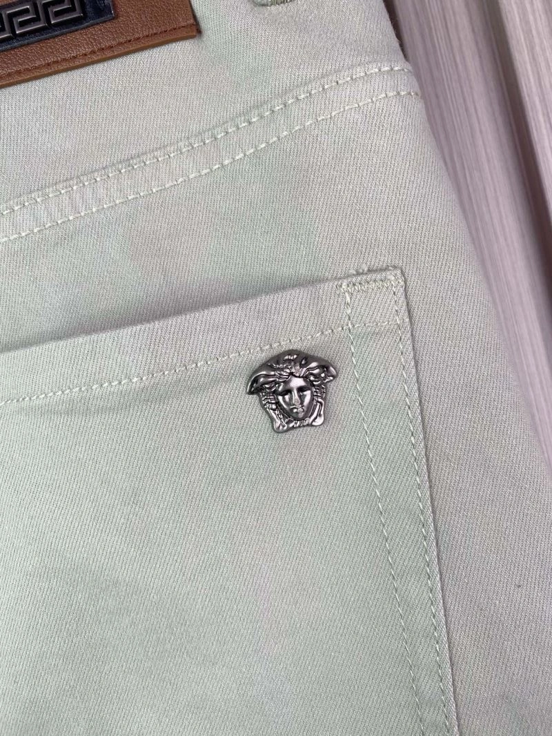 High fidelity Versace Jeans