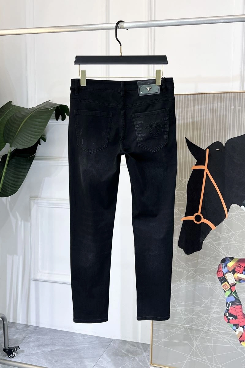 High fidelity Versace Jeans