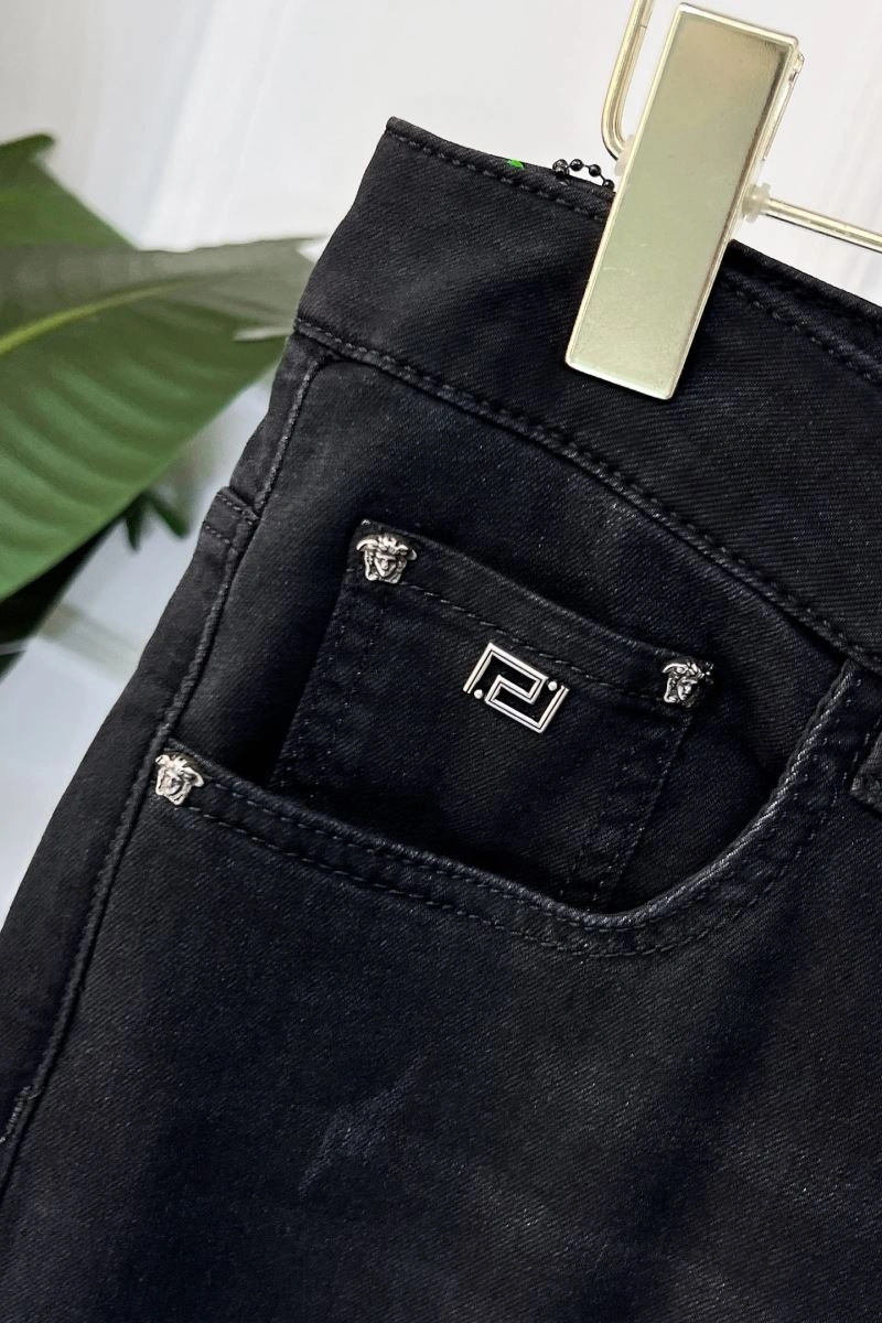 High fidelity Versace Jeans