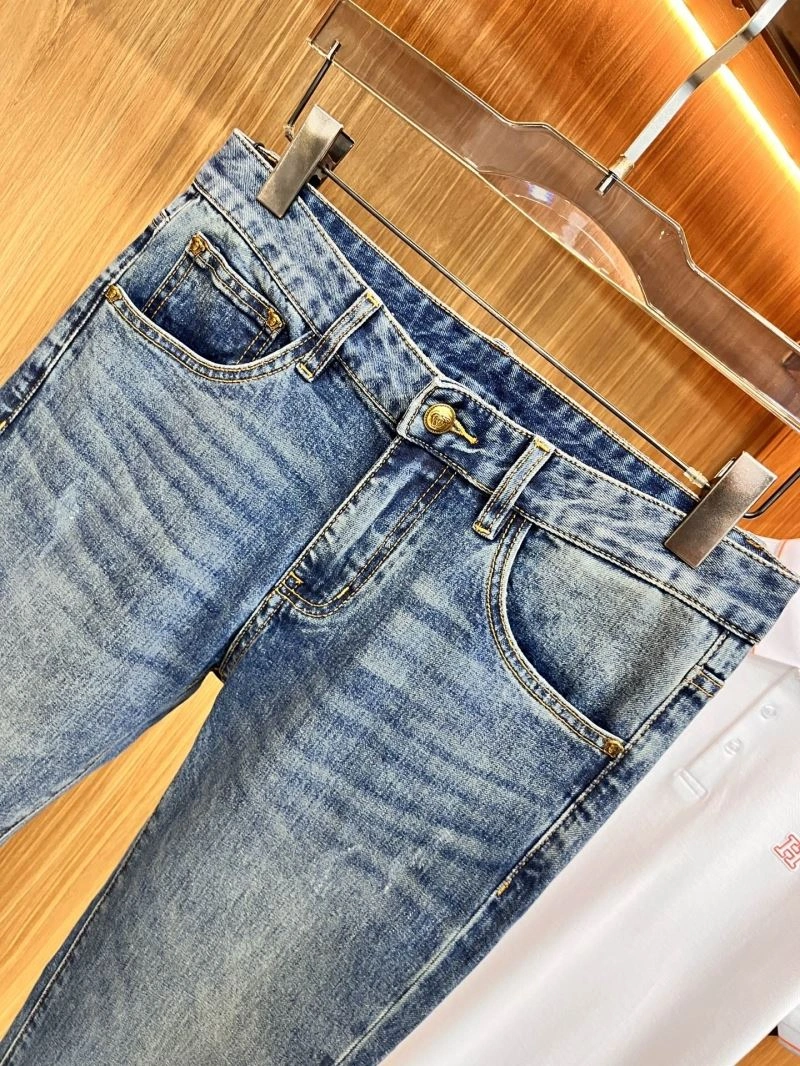 Accurate model Versace Jeans