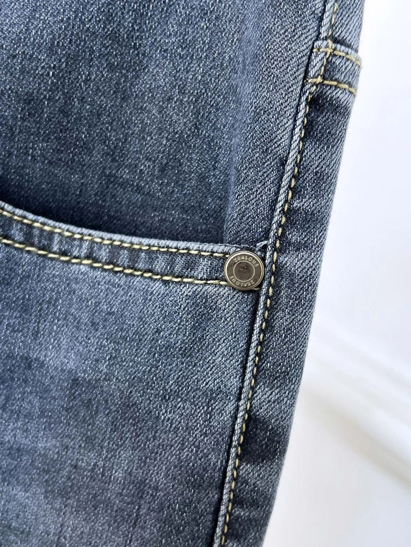 Precise copy Versace Jeans
