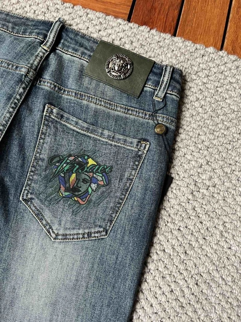 Legit Versace Jeans
