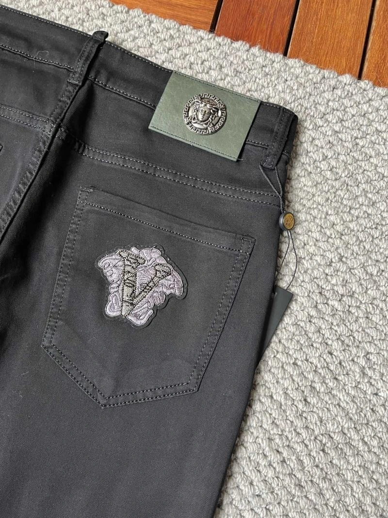 Low-cost Versace Jeans