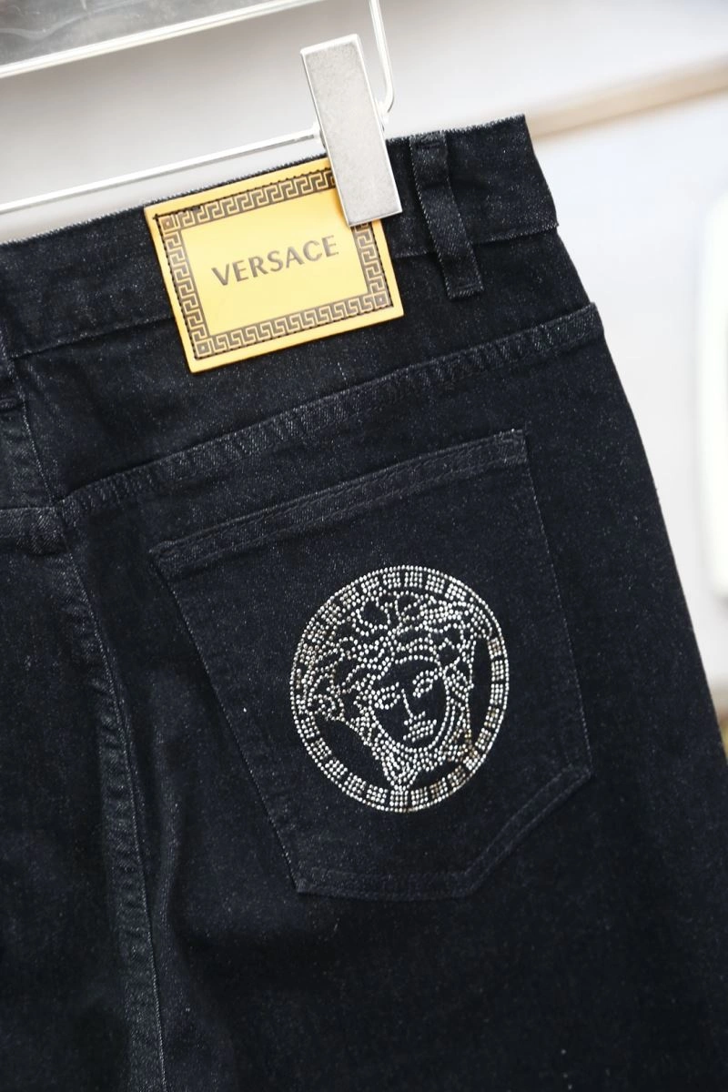 Top match Versace Jeans