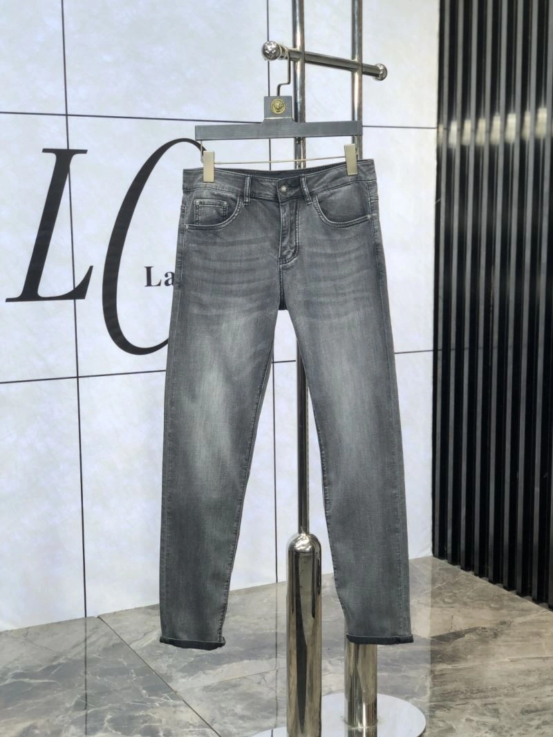 Inexpensive Versace Jeans