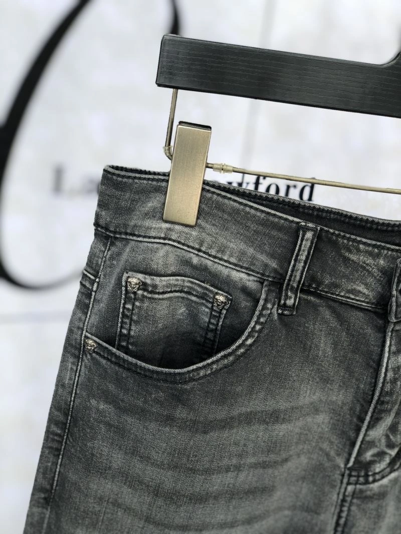 Inexpensive Versace Jeans