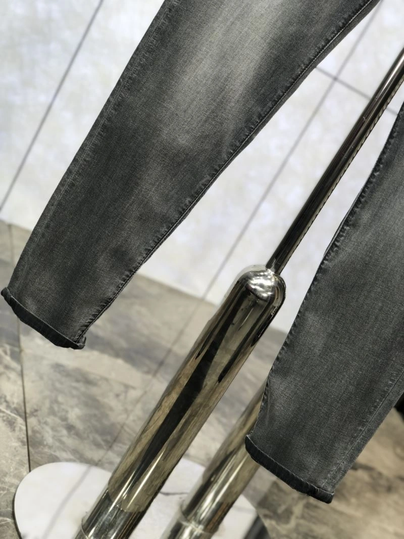Inexpensive Versace Jeans