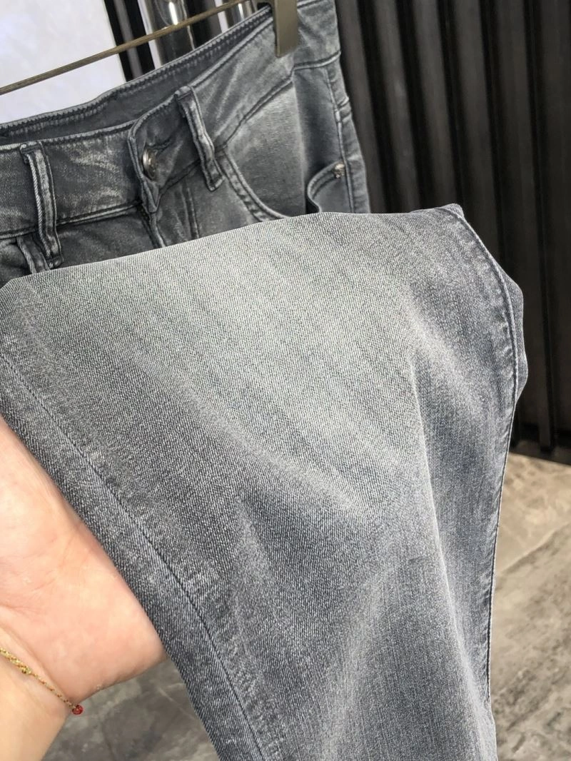 Inexpensive Versace Jeans