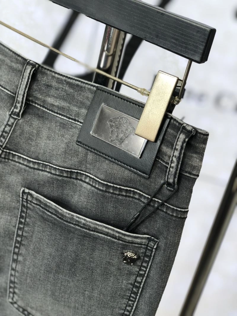 Inexpensive Versace Jeans