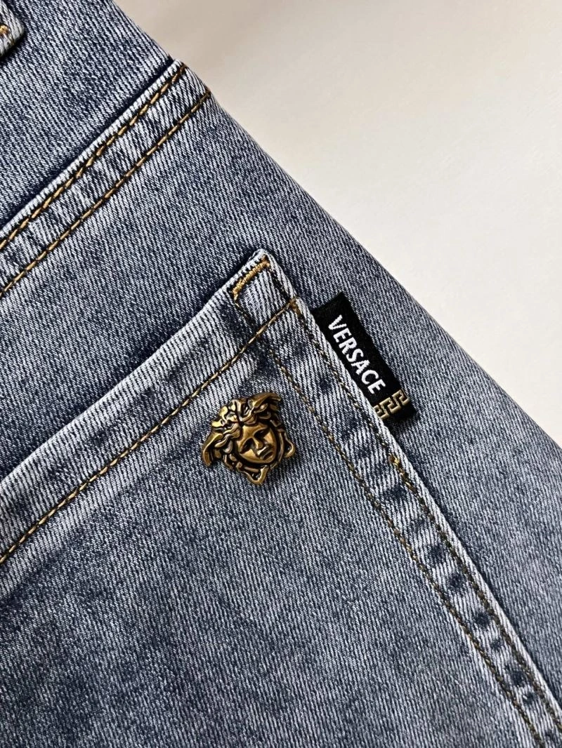 Inexpensive Versace Jeans