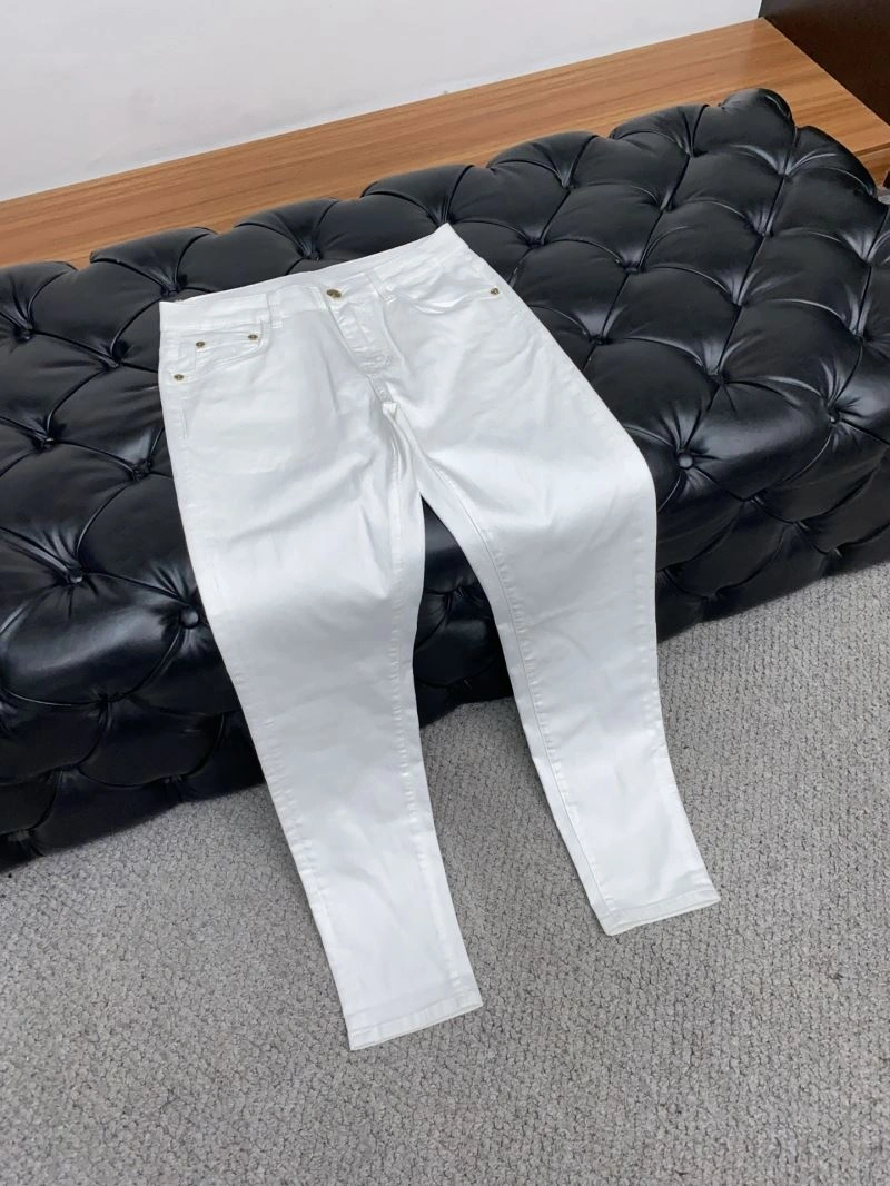 Low-cost Versace Jeans