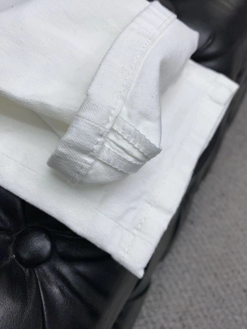 Low-cost Versace Jeans