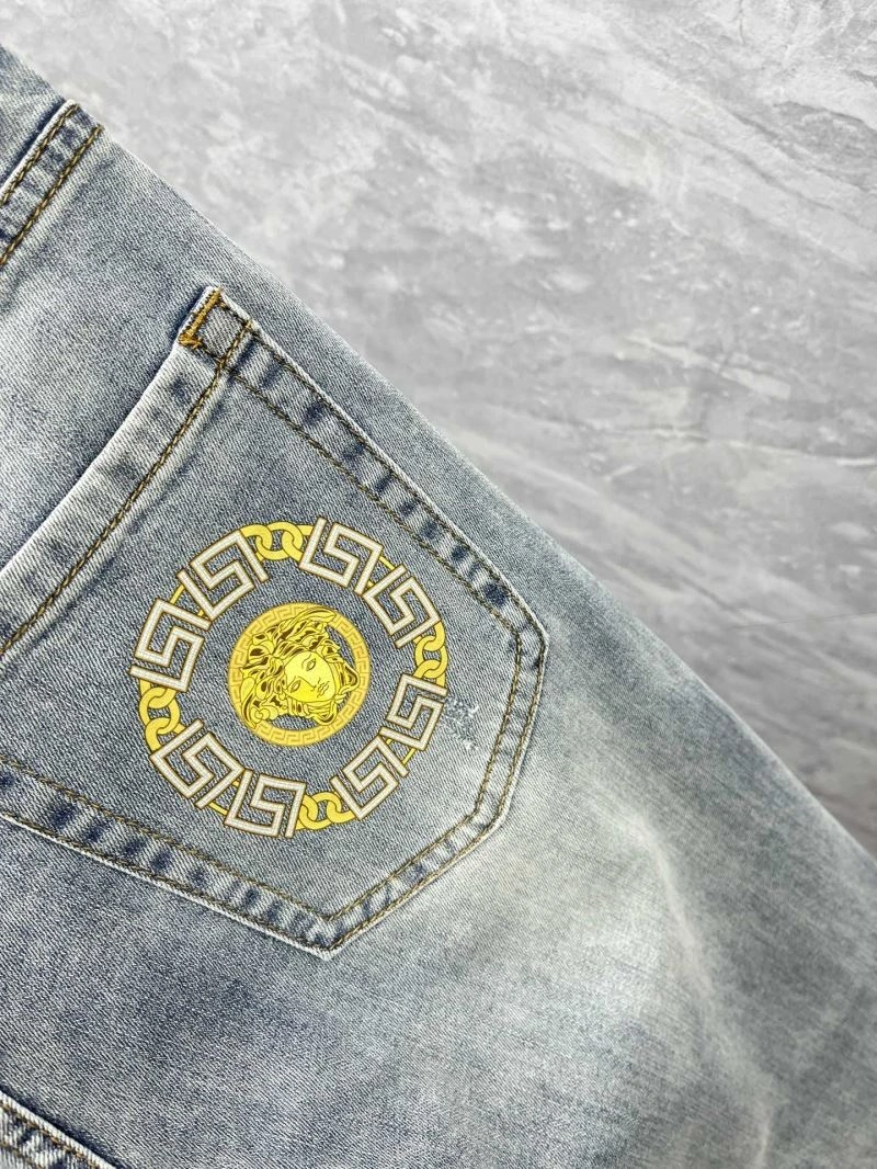 Legit Versace Jeans