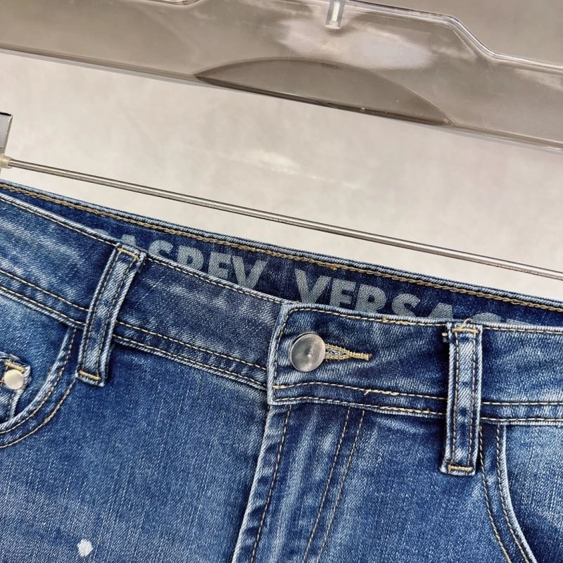 Top match Versace Jeans