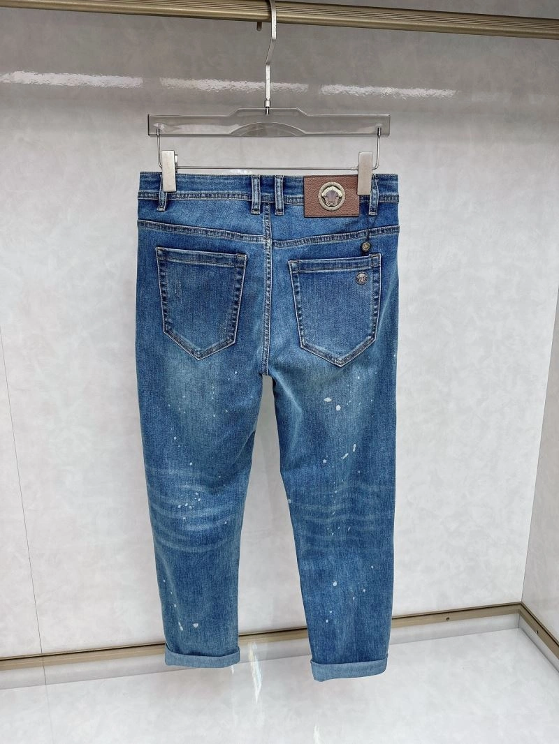 Top match Versace Jeans