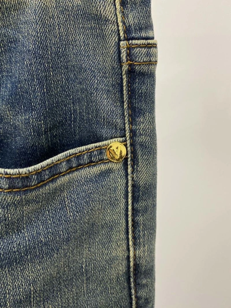 High fidelity Versace Jeans