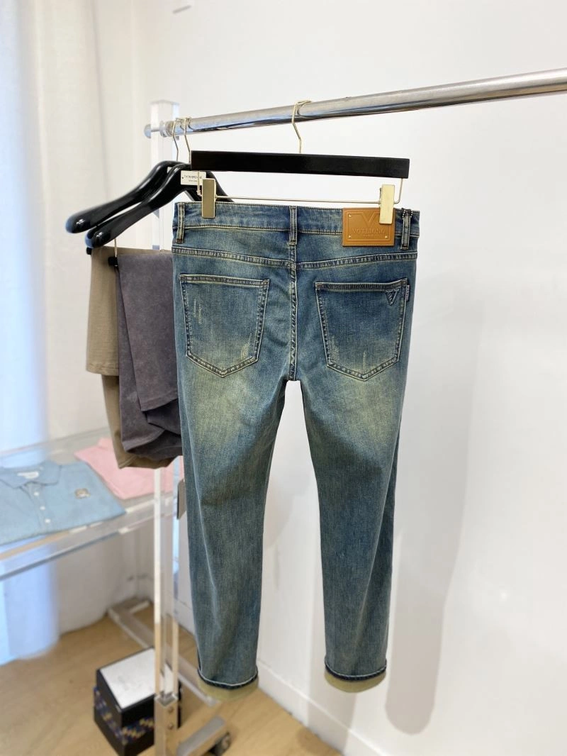 High fidelity Versace Jeans