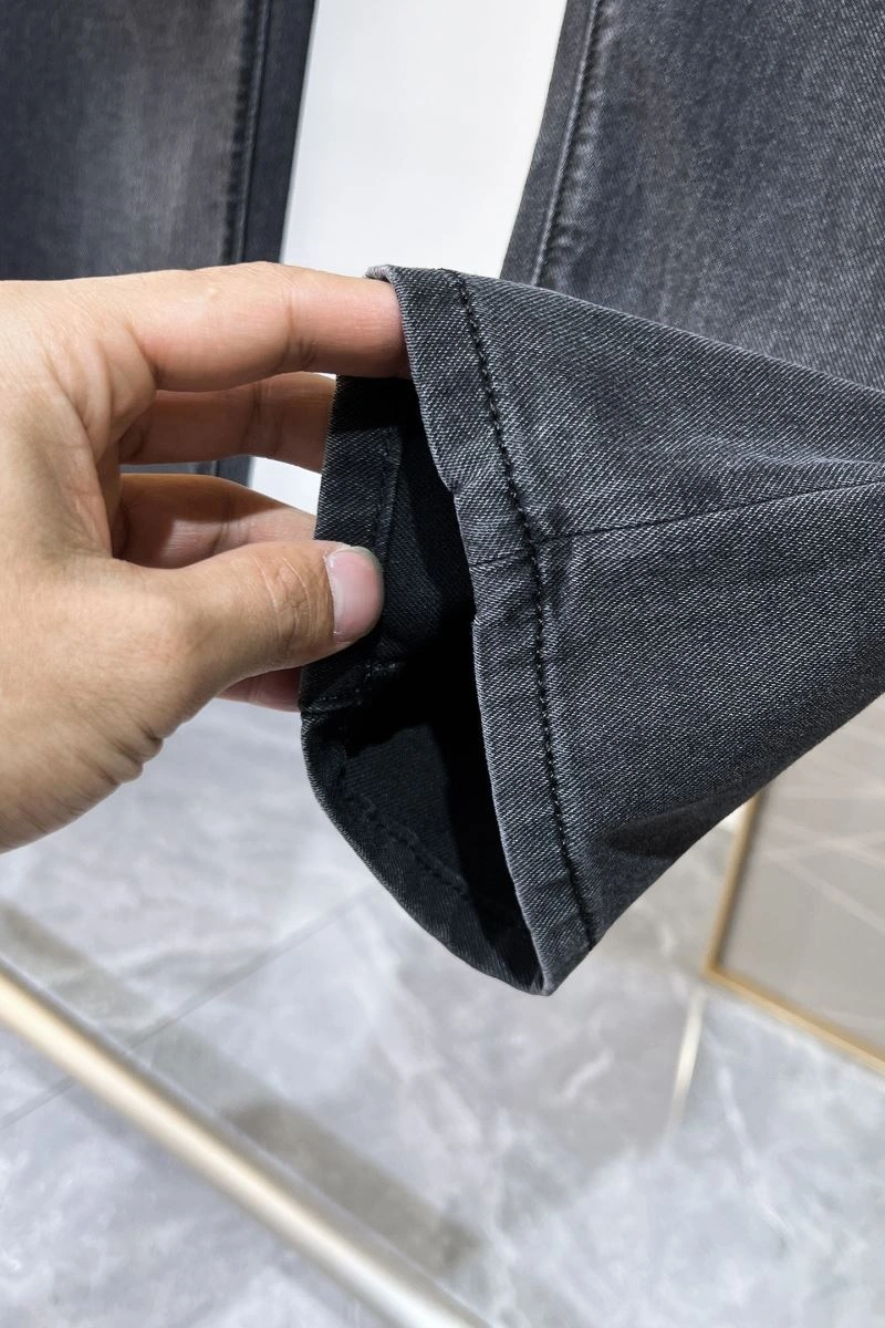 Discounted Versace Jeans