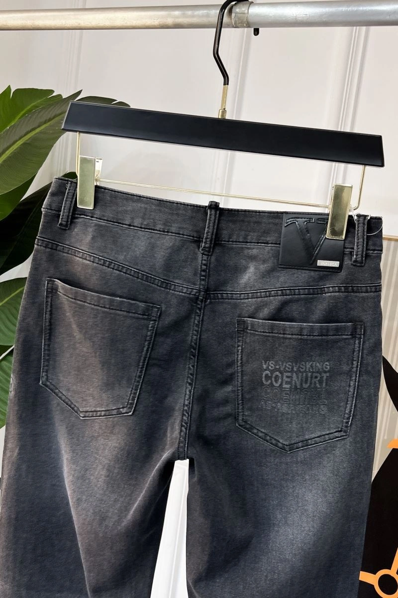 Discounted Versace Jeans