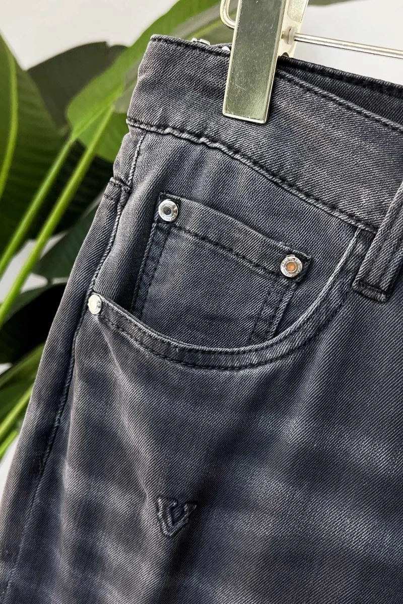 Inexpensive Versace Jeans