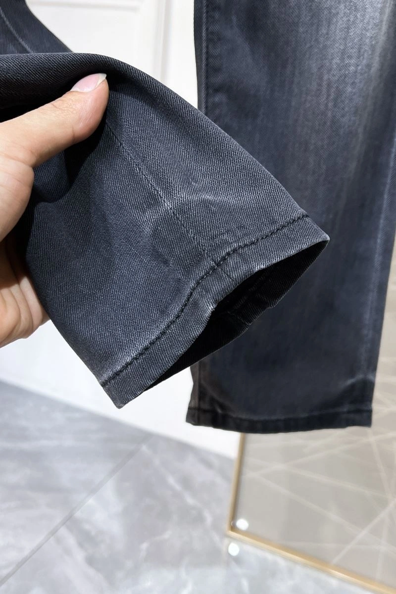 Inexpensive Versace Jeans