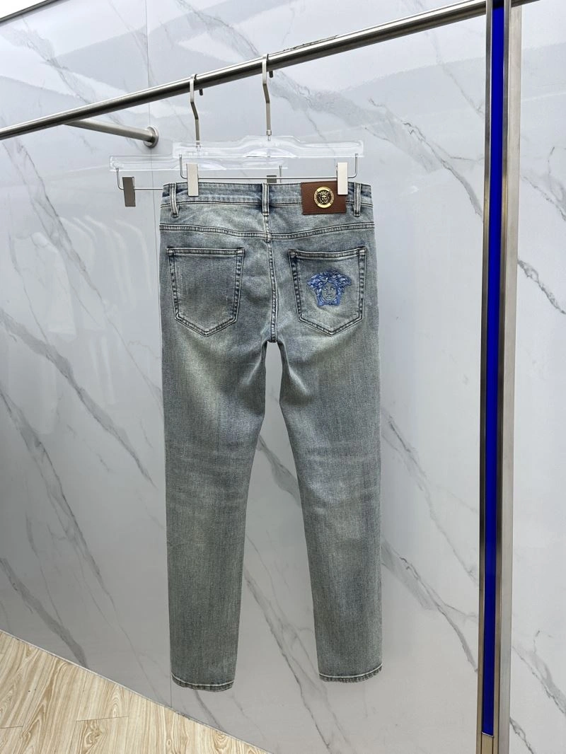 Legit Versace Jeans