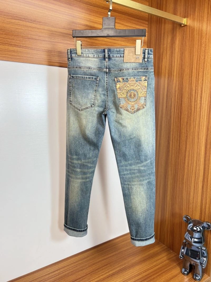 Top match Versace Jeans