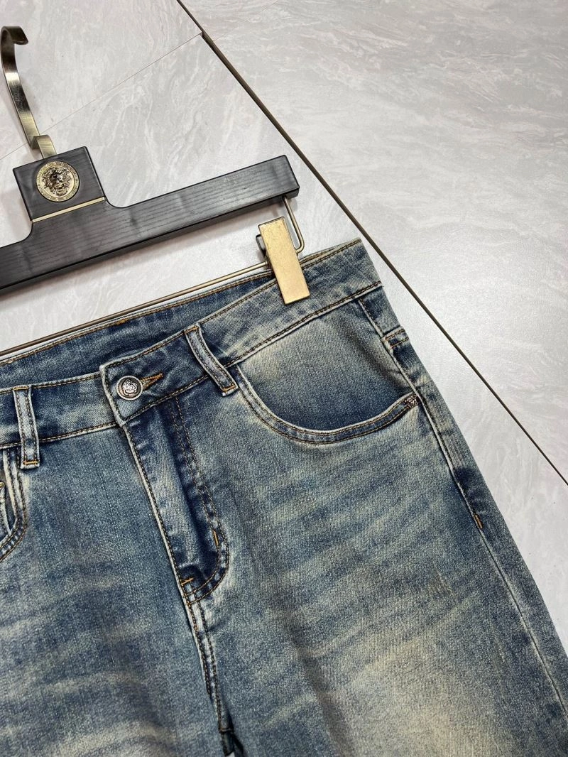 Top match Versace Jeans
