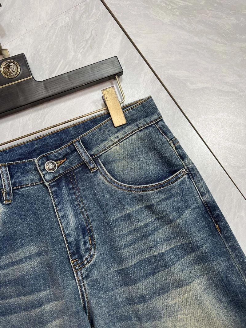 Accurate model Versace Jeans