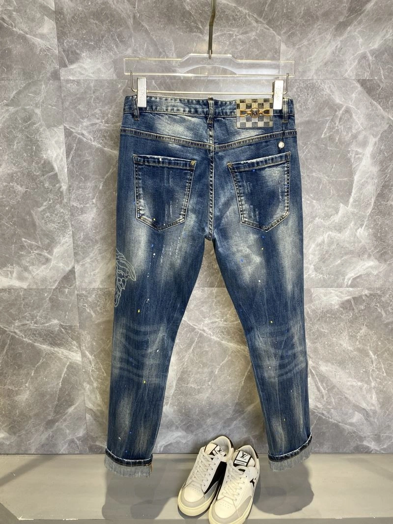 Discounted Versace Jeans