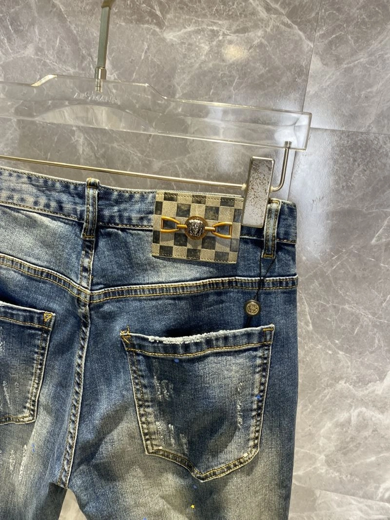 Discounted Versace Jeans