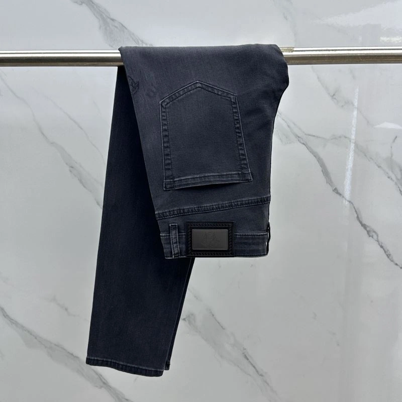 Inexpensive Versace Jeans