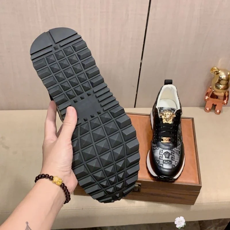 Accurate model Versace Low Shoes
