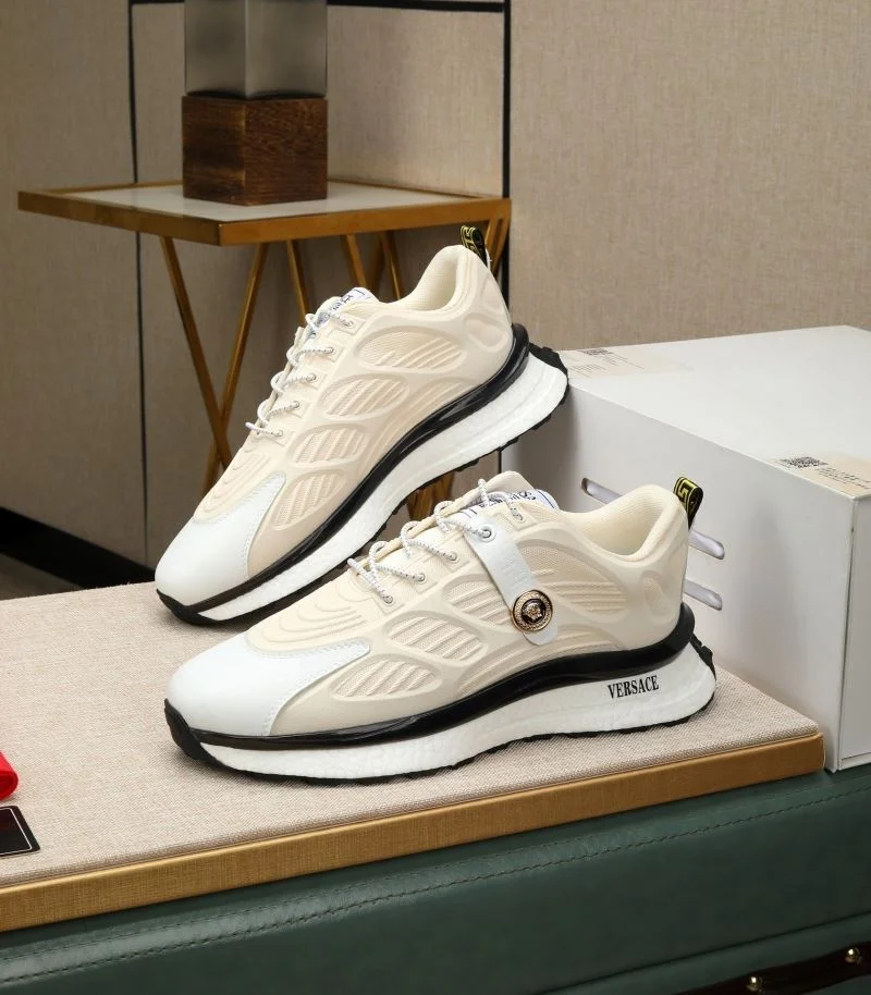 Top mirror Versace Low Shoes