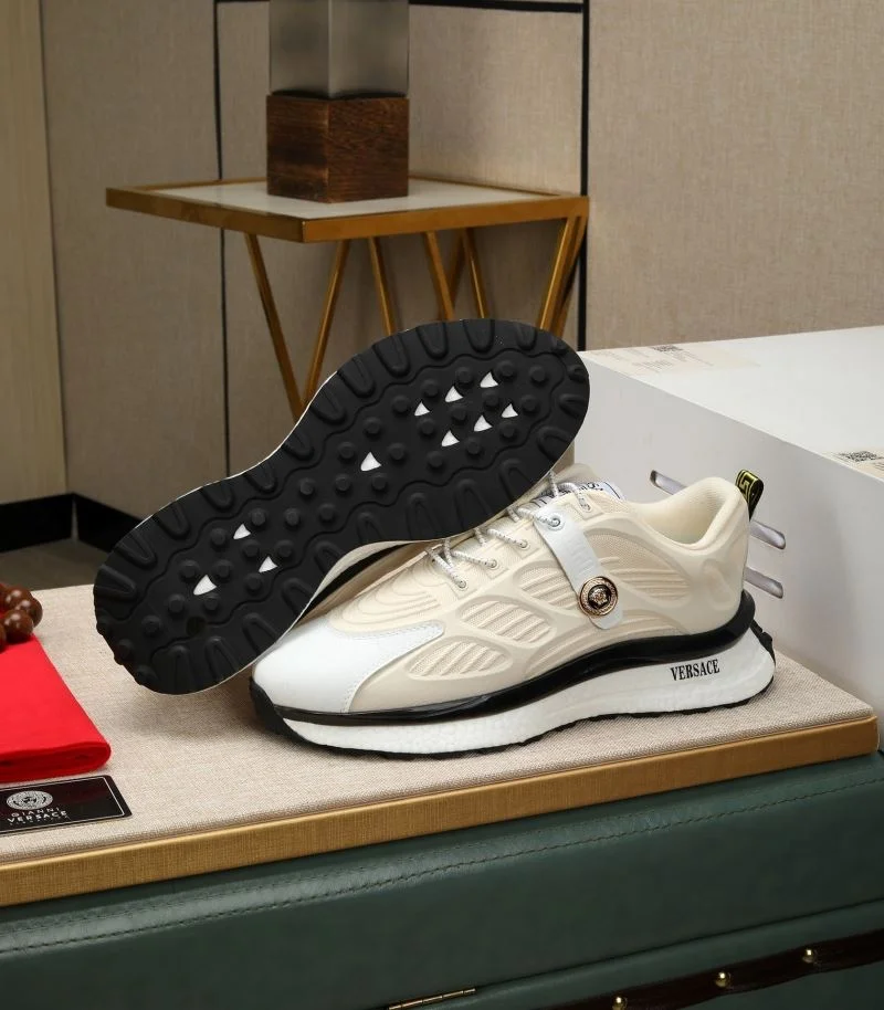 Top mirror Versace Low Shoes