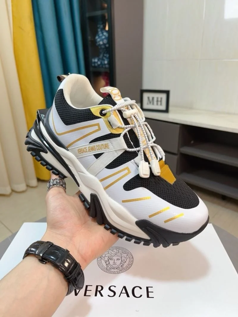 Accurate model Versace Low Shoes
