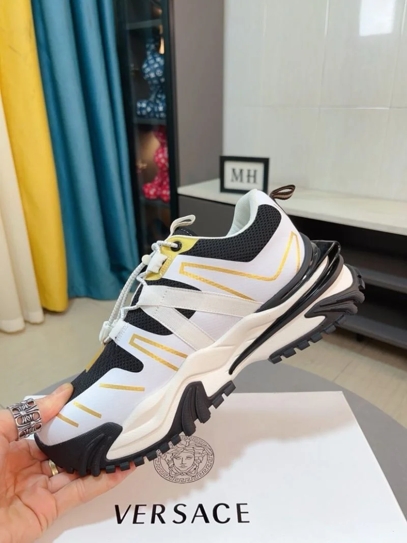 Accurate model Versace Low Shoes