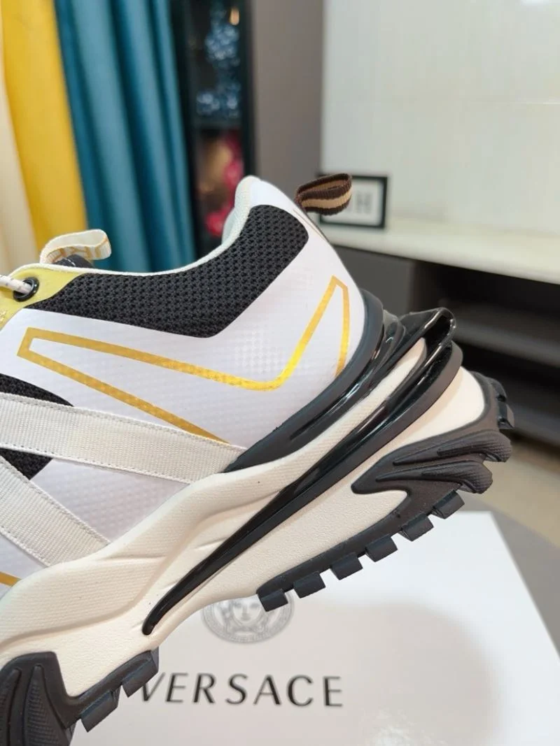 Accurate model Versace Low Shoes