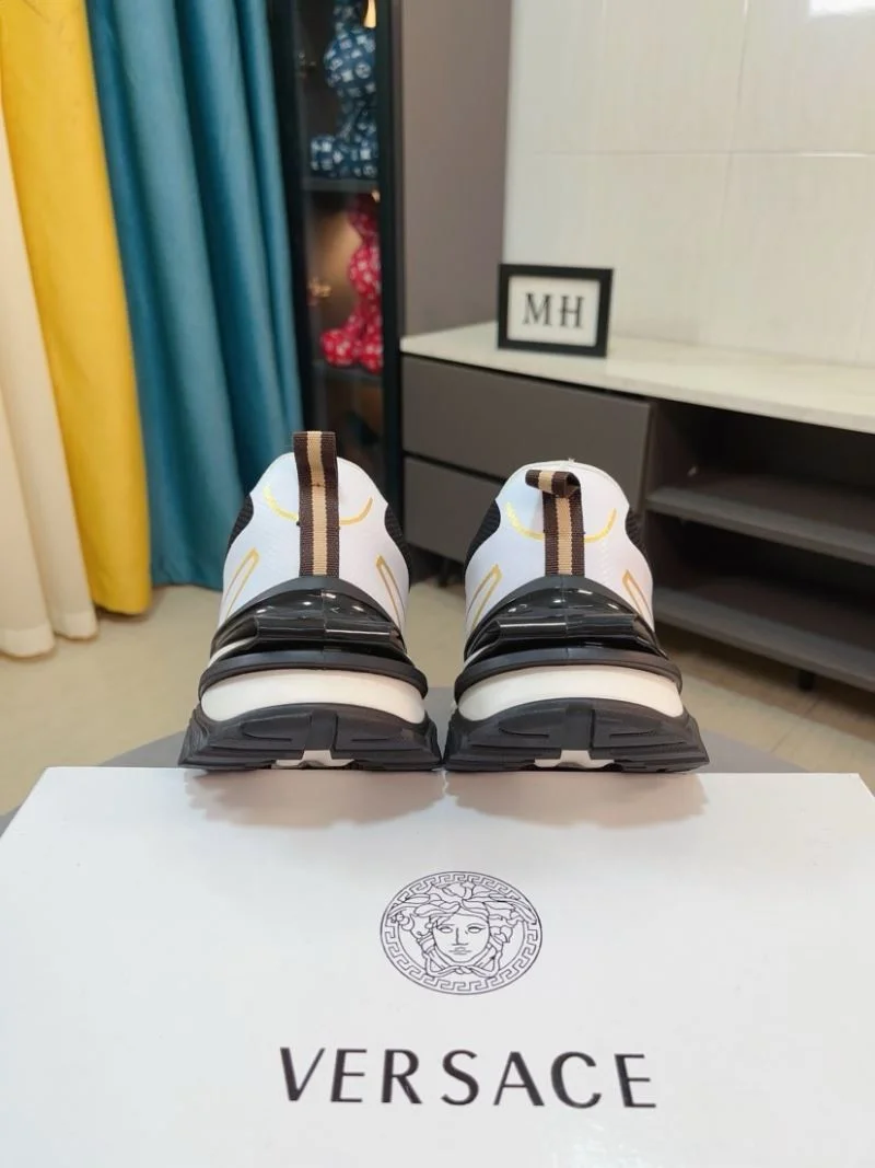 Accurate model Versace Low Shoes