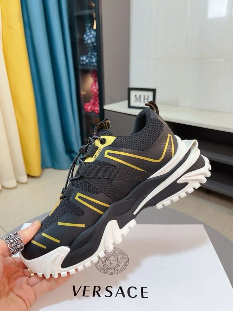 Top mirror Versace Low Shoes