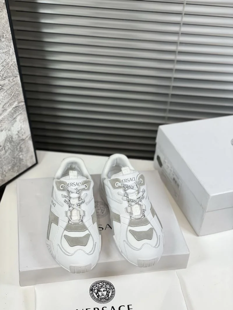 Discounted Versace Low Shoes