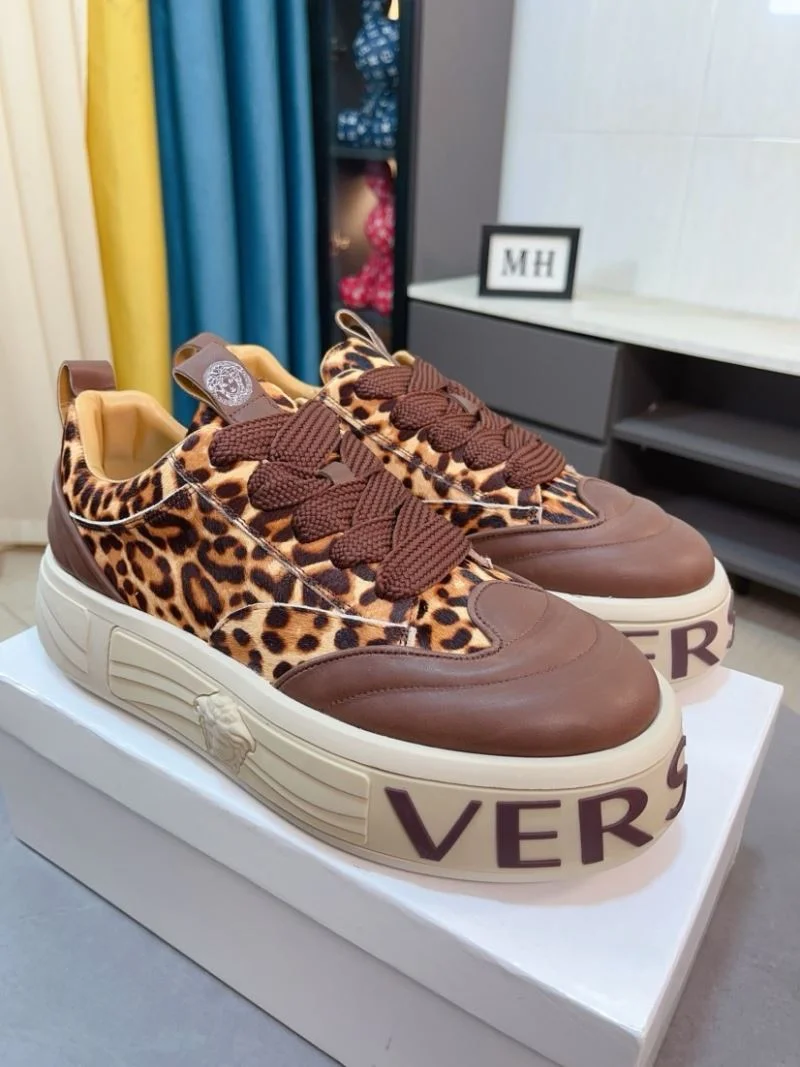 Reasonably priced Versace Low Shoes