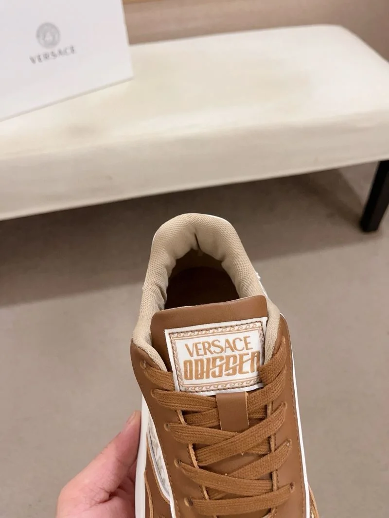 Accurate model Versace Low Shoes